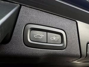 Zils Volvo XC60 2018 Rīga, ar dzinēja tilpumu 2.00 L un nobraukumu 183 tūkst. km par 24550 €, foto 9 vietnē AUTOMOTO.COM.LV