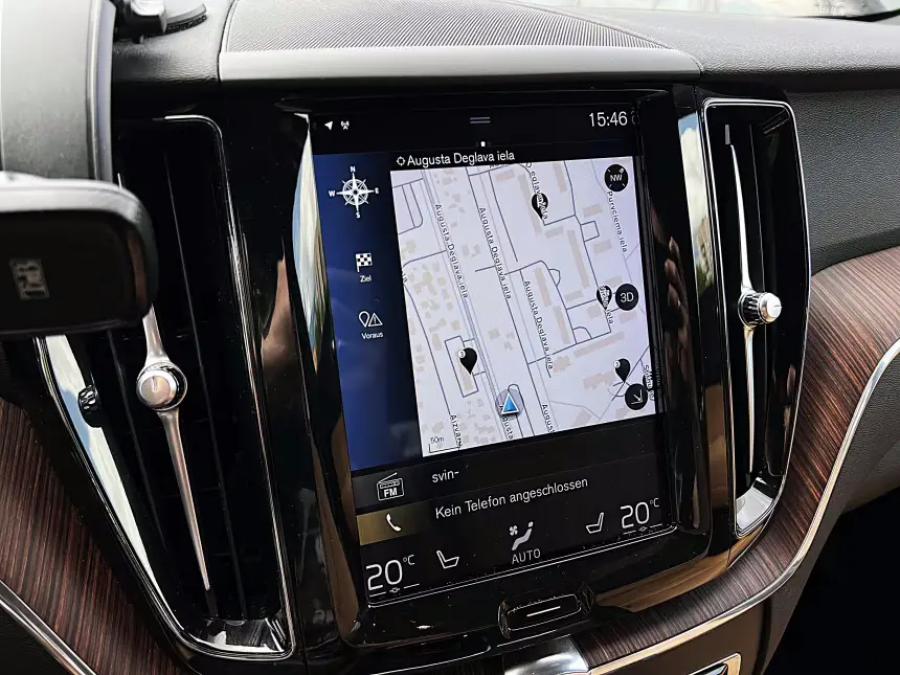 Zils Volvo XC60 2018 Rīga, ar dzinēja tilpumu 2.00 L un nobraukumu 183 tūkst. km par 24550 €, foto 18 vietnē AUTOMOTO.COM.LV