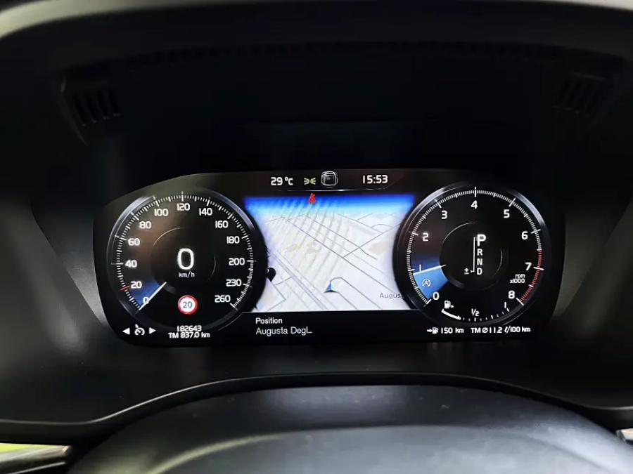 Zils Volvo XC60 2018 Rīga, ar dzinēja tilpumu 2.00 L un nobraukumu 183 tūkst. km par 24550 €, foto 29 vietnē AUTOMOTO.COM.LV