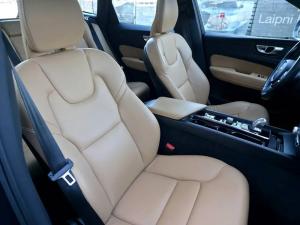 Blue Volvo XC60 2018 in Riga, with an engine capacity of 2.00 L and mileage of 66 thousand km for 26490 €, photo 22 on AUTOMOTO.COM.LV