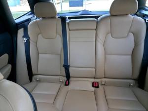 Blue Volvo XC60 2018 in Riga, with an engine capacity of 2.00 L and mileage of 66 thousand km for 26490 €, photo 26 on AUTOMOTO.COM.LV