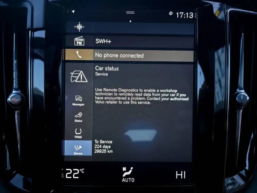 Blue Volvo XC60 2018 in Riga, with an engine capacity of 2.00 L and mileage of 66 thousand km for 26490 €, photo 50 on AUTOMOTO.COM.LV