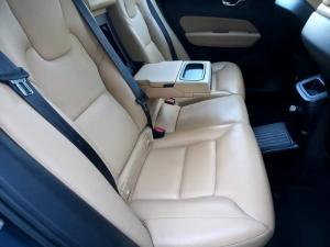 Blue Volvo XC60 2018 in Riga, with an engine capacity of 2.00 L and mileage of 66 thousand km for 26490 €, photo 67 on AUTOMOTO.COM.LV