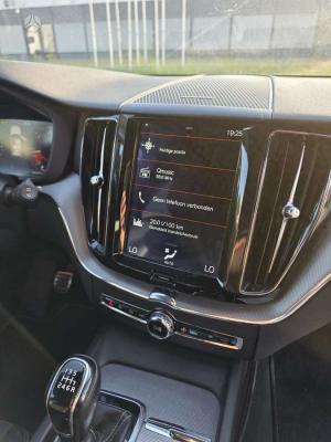 Blue Volvo XC60 2018 in Utena, with an engine capacity of 1.98 L and mileage of 342 thousand km for 11650 €, photo 12 on AUTOMOTO.COM.LV