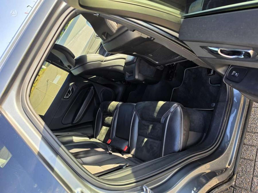 Blue Volvo XC60 2018 in Utena, with an engine capacity of 1.98 L and mileage of 342 thousand km for 11650 €, photo 14 on AUTOMOTO.COM.LV