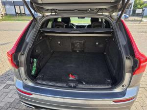 Blue Volvo XC60 2018 in Utena, with an engine capacity of 1.98 L and mileage of 342 thousand km for 11650 €, photo 15 on AUTOMOTO.COM.LV