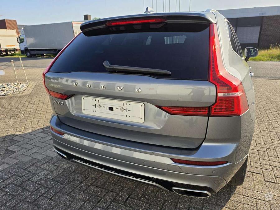 Blue Volvo XC60 2018 in Utena, with an engine capacity of 1.98 L and mileage of 342 thousand km for 11650 €, photo 16 on AUTOMOTO.COM.LV
