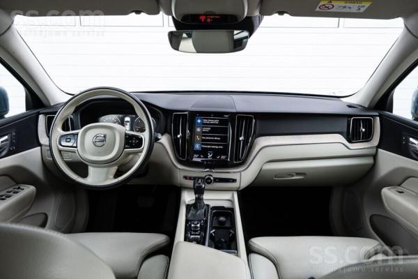 Blue Volvo XC60 2018 in Riga, with an engine capacity of 2.00 L and mileage of 193 thousand km for 17950 €, photo 8 on AUTOMOTO.COM.LV