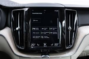 Zils Volvo XC60 2018 Rīga, ar dzinēja tilpumu 2.00 L un nobraukumu 193 tūkst. km par 17950 €, foto 12 vietnē AUTOMOTO.COM.LV