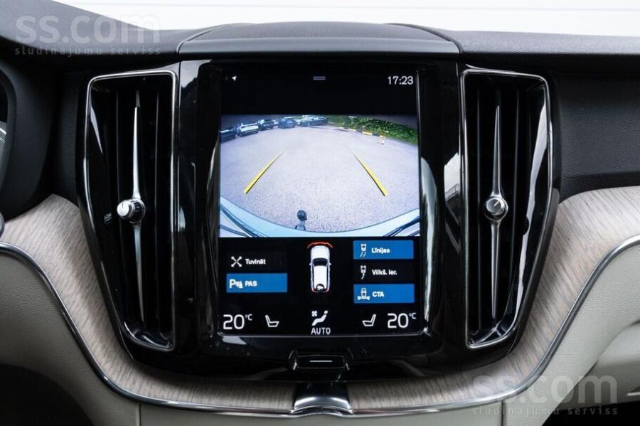 Zils Volvo XC60 2018 Rīga, ar dzinēja tilpumu 2.00 L un nobraukumu 193 tūkst. km par 17950 €, foto 14 vietnē AUTOMOTO.COM.LV