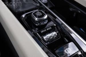 Zils Volvo XC60 2018 Rīga, ar dzinēja tilpumu 2.00 L un nobraukumu 193 tūkst. km par 17950 €, foto 17 vietnē AUTOMOTO.COM.LV