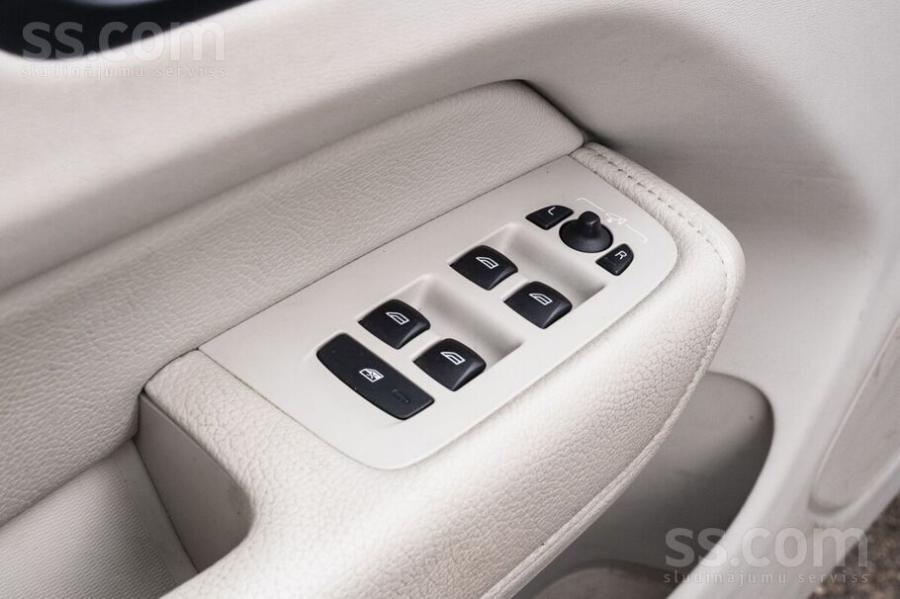 Zils Volvo XC60 2018 Rīga, ar dzinēja tilpumu 2.00 L un nobraukumu 193 tūkst. km par 17950 €, foto 22 vietnē AUTOMOTO.COM.LV