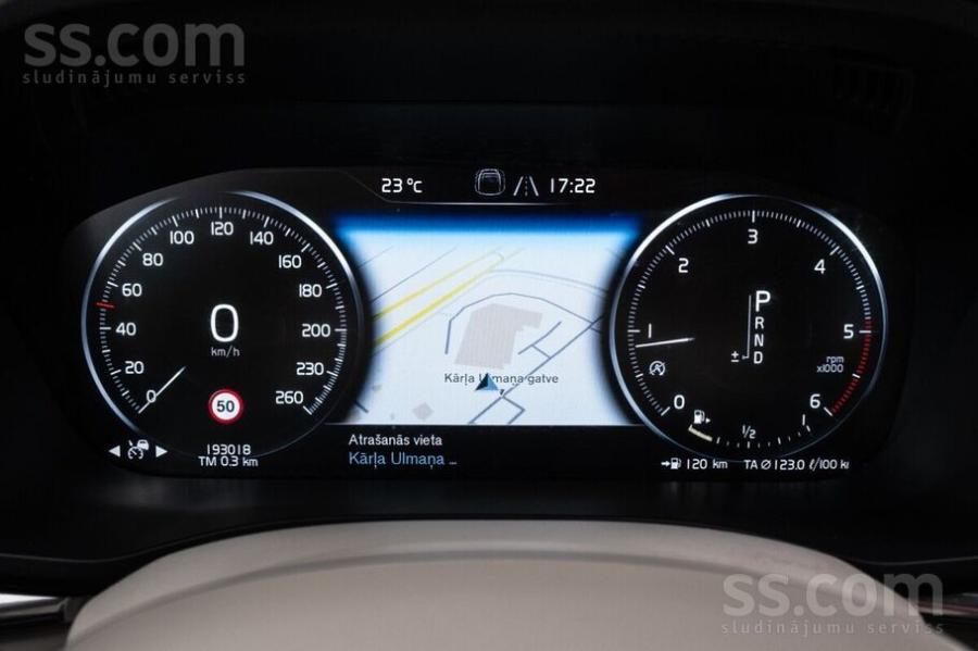 Zils Volvo XC60 2018 Rīga, ar dzinēja tilpumu 2.00 L un nobraukumu 193 tūkst. km par 17950 €, foto 24 vietnē AUTOMOTO.COM.LV