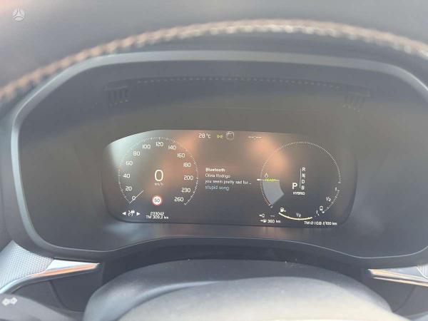 Zils Volvo XC60 2018 Viļņa, ar dzinēja tilpumu 2.00 L un nobraukumu 233 tūkst. km par 22300 €, foto 5 vietnē AUTOMOTO.COM.LV