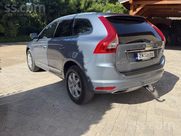 Zils Volvo XC60 2018 Jelgava, ar dzinēja tilpumu 2.00 L un nobraukumu 256 tūkst. km par 12700 €, foto 5 vietnē AUTOMOTO.COM.LV