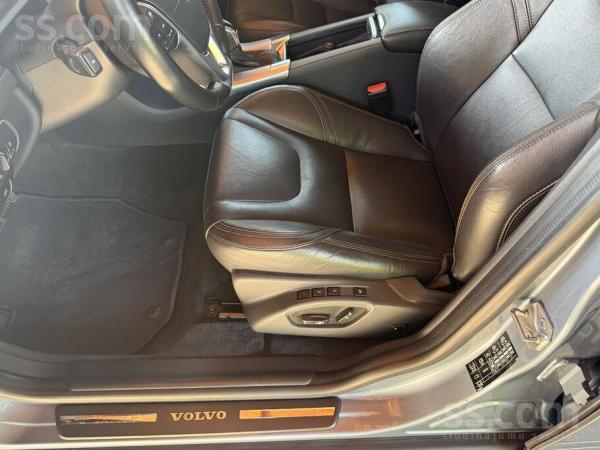 Zils Volvo XC60 2018 Jelgava, ar dzinēja tilpumu 2.00 L un nobraukumu 256 tūkst. km par 12700 €, foto 8 vietnē AUTOMOTO.COM.LV