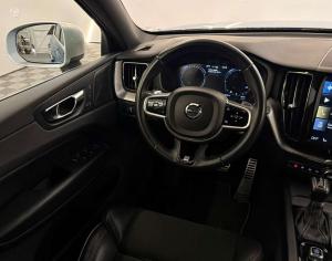 Blue Volvo XC60 2018 in Marijampole, with an engine capacity of 1.97 L and mileage of 205 thousand km for 19999 €, photo 21 on AUTOMOTO.COM.LV