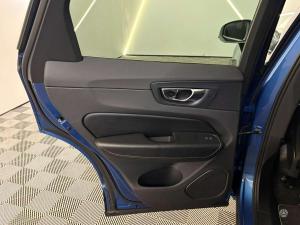 Blue Volvo XC60 2018 in Marijampole, with an engine capacity of 1.97 L and mileage of 205 thousand km for 19999 €, photo 22 on AUTOMOTO.COM.LV