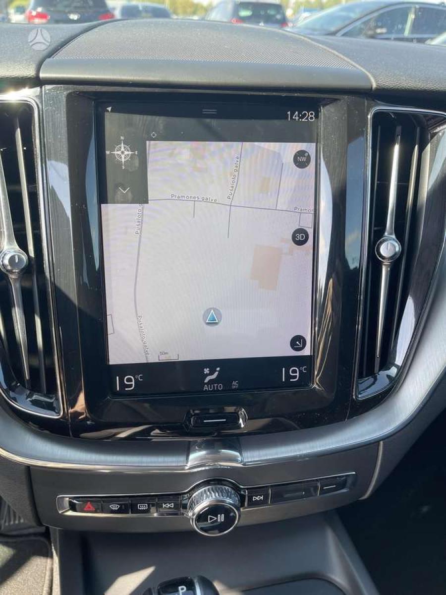 Zils Volvo XC60 2018 Panevēža, ar dzinēja tilpumu 1.97 L un nobraukumu 189 tūkst. km par 15200 €, foto 14 vietnē AUTOMOTO.COM.LV