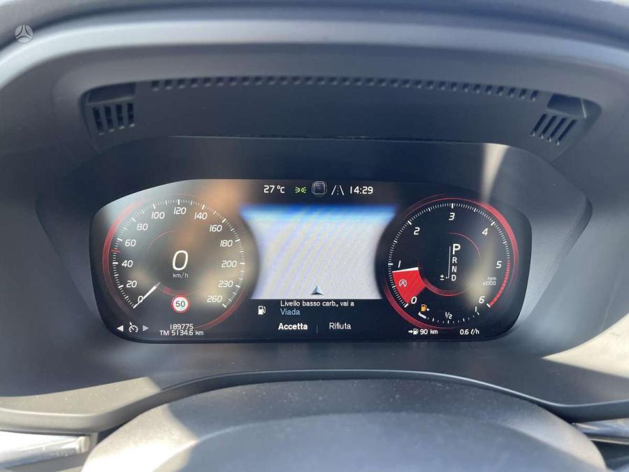 Zils Volvo XC60 2018 Panevēža, ar dzinēja tilpumu 1.97 L un nobraukumu 189 tūkst. km par 15200 €, foto 16 vietnē AUTOMOTO.COM.LV