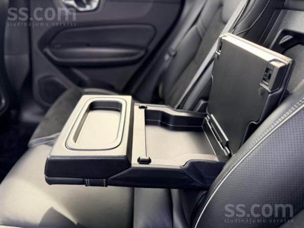 Volvo XC60 2018 Rīga vietnē Zils Volvo XC60 2018 Rīga, ar dzinēja tilpumu 2.00 L un nobraukumu 185 tūkst. km par 21995 €, foto 10 vietnē AUTOMOTO.COM.LV
