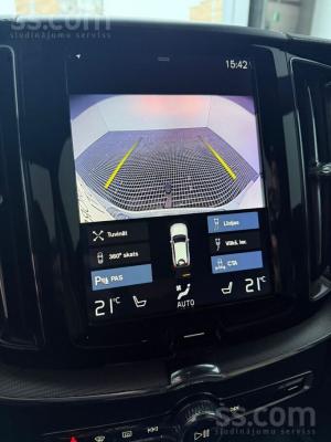 Blue Volvo XC60 2019 in Riga, with an engine capacity of 2.00 L and mileage of 158 thousand km for 26490 €, photo 13 on AUTOMOTO.COM.LV