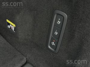 Zils Volvo XC60 2019 Jelgava, ar dzinēja tilpumu 2.00 L un nobraukumu 199 tūkst. km par 24500 €, foto 13 vietnē AUTOMOTO.COM.LV