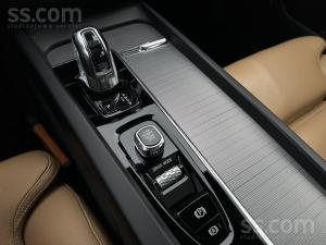 Zils Volvo XC60 2019 Jelgava, ar dzinēja tilpumu 2.00 L un nobraukumu 199 tūkst. km par 24500 €, foto 17 vietnē AUTOMOTO.COM.LV
