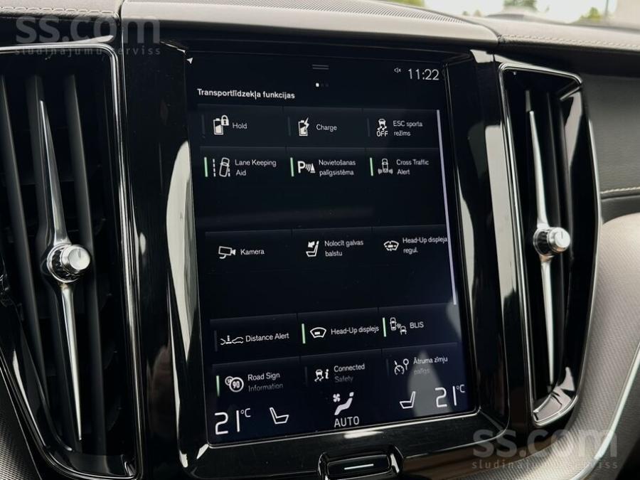 Zils Volvo XC60 2019 Jelgava, ar dzinēja tilpumu 2.00 L un nobraukumu 199 tūkst. km par 24500 €, foto 21 vietnē AUTOMOTO.COM.LV