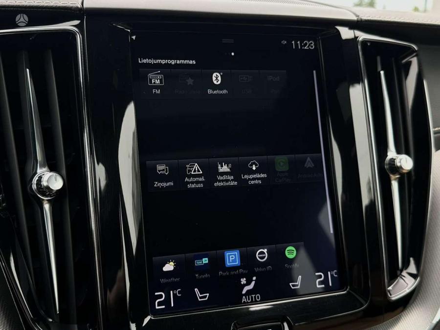 Zils Volvo XC60 2019 Šauļi, ar dzinēja tilpumu 1.97 L un nobraukumu 199 tūkst. km par 23400 €, foto 23 vietnē AUTOMOTO.COM.LV