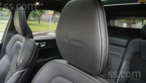 Blue Volvo XC60 2019 in Riga, with an engine capacity of 2.00 L and mileage of 250 thousand km for 19950 €, photo 21 on AUTOMOTO.COM.LV