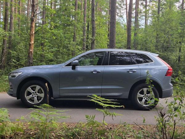 Blue Volvo XC60 2019 in Vilnius, with an engine capacity of 1.97 L and mileage of 300 thousand km for 15250 €, photo 8 on AUTOMOTO.COM.LV