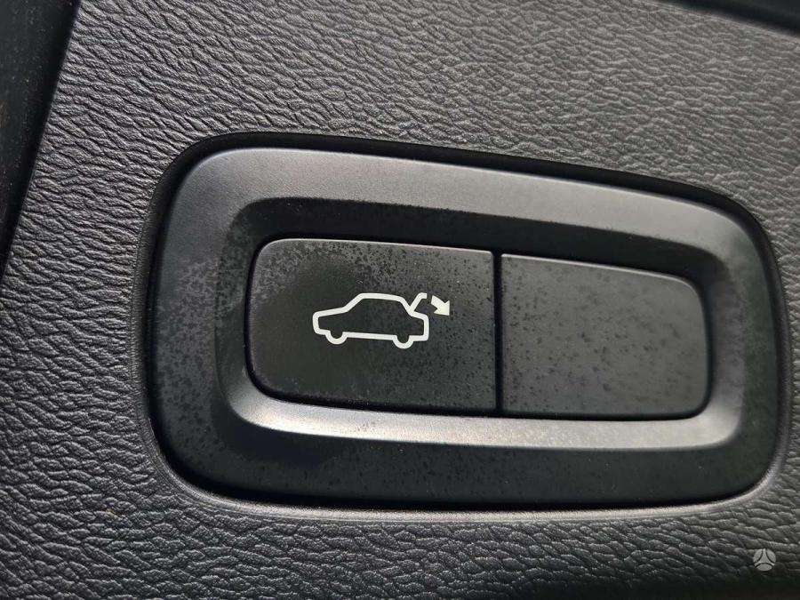Синий Вольво ХС60 2019 в Вильнюс, объемом двигателя 1.97 л и пробегом 300 тыс. км за 15250 €, фото 22 на AUTOMOTO.COM.LV