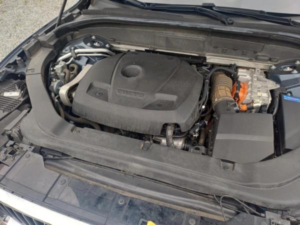 Zils Volvo XC60 2020 Rīga, ar dzinēja tilpumu 2.00 L un nobraukumu 245 tūkst. km par 23995 €, foto 10 vietnē AUTOMOTO.COM.LV