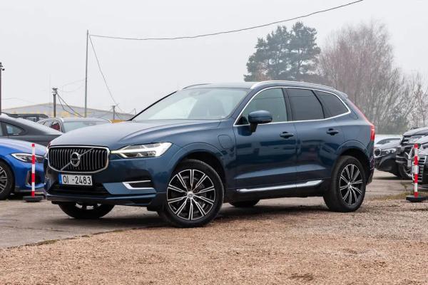 Zils Volvo XC60 2020 Rīga, ar dzinēja tilpumu 2.00 L un nobraukumu 249 tūkst. km par 18995 €, foto 3 vietnē AUTOMOTO.COM.LV