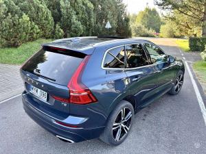 Blue Volvo XC60 2020 in Vilnius, with an engine capacity of 2.00 L and mileage of 90 thousand km for 25400 €, photo 4 on AUTOMOTO.COM.LV