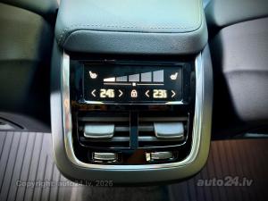 Zils Volvo XC60 2020 Pērnava, ar dzinēja tilpumu 2.00 L un nobraukumu 145 tūkst. km par 3 €, foto 19 vietnē AUTOMOTO.COM.LV