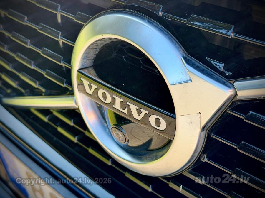 Zils Volvo XC60 2020 Pērnava, ar dzinēja tilpumu 2.00 L un nobraukumu 145 tūkst. km par 3 €, foto 22 vietnē AUTOMOTO.COM.LV