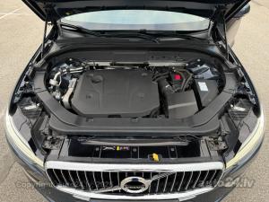 Blue Volvo XC60 2020 in Tallinn, with an engine capacity of 2.00 L and mileage of 80 thousand km for 32900 €, photo 11 on AUTOMOTO.COM.LV