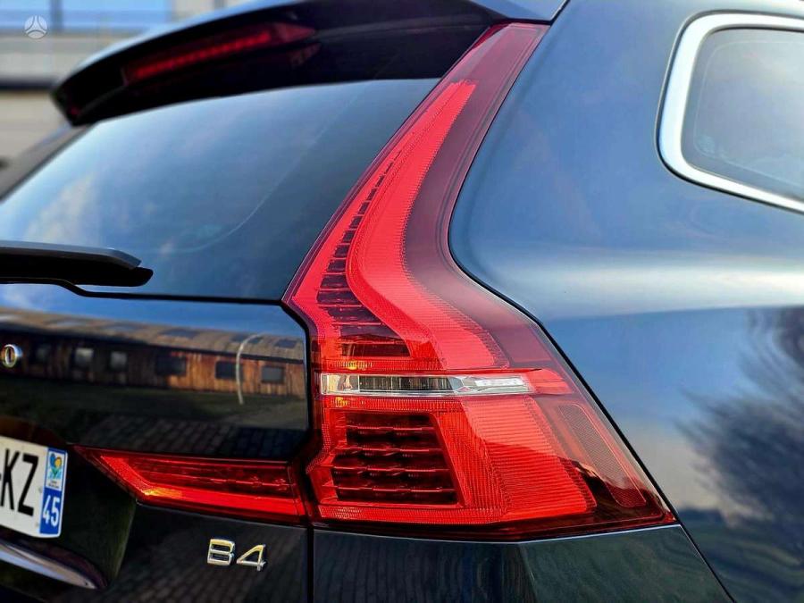 Zils Volvo XC60 2021 Tauragė, ar dzinēja tilpumu 1.97 L un nobraukumu 250 tūkst. km par 20500 €, foto 14 vietnē AUTOMOTO.COM.LV