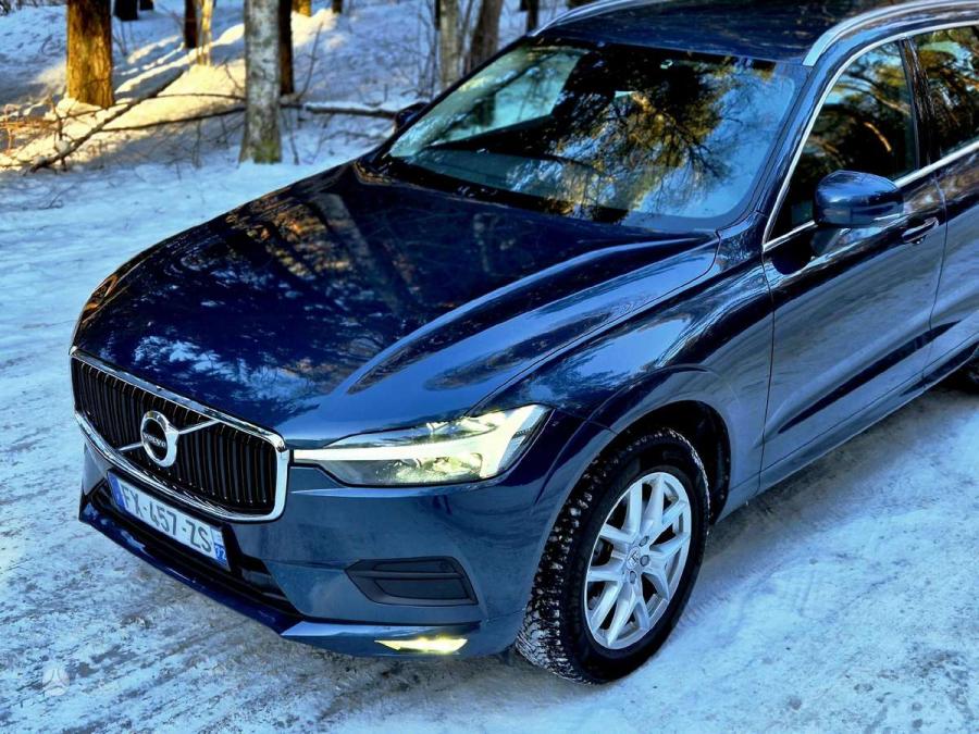 Blue Volvo XC60 2021 in Vilnius, with an engine capacity of 1.97 L and mileage of 222 thousand km for 21300 €, photo 4 on AUTOMOTO.COM.LV