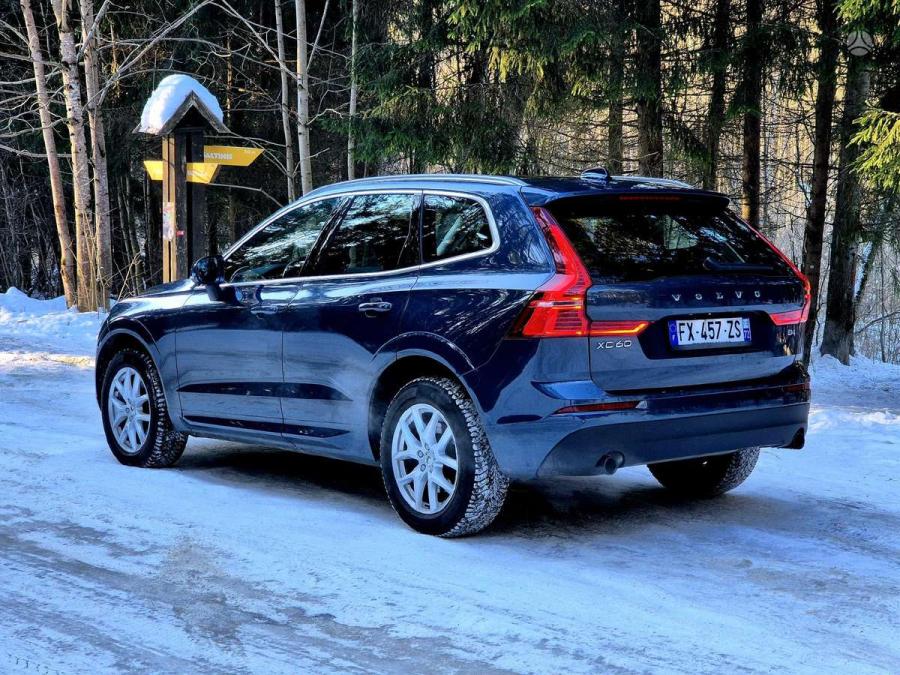 Blue Volvo XC60 2021 in Vilnius, with an engine capacity of 1.97 L and mileage of 222 thousand km for 21300 €, photo 7 on AUTOMOTO.COM.LV