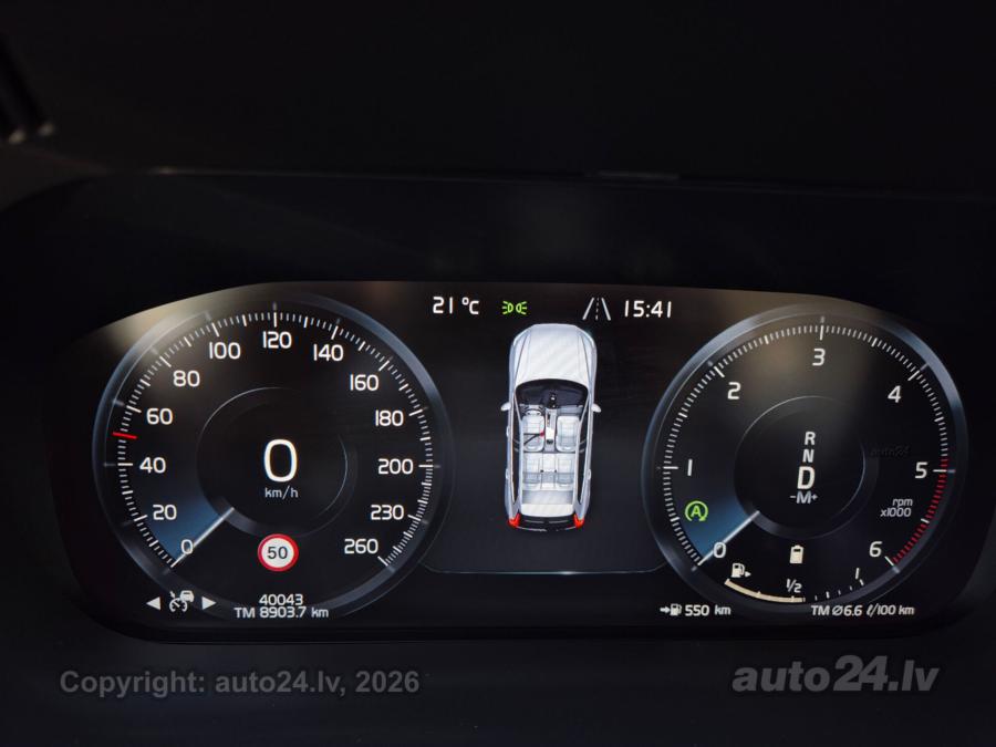 Blue Volvo XC60 2021 in Tartu, with an engine capacity of 2.00 L and mileage of 40 thousand km for 36790 €, photo 10 on AUTOMOTO.COM.LV