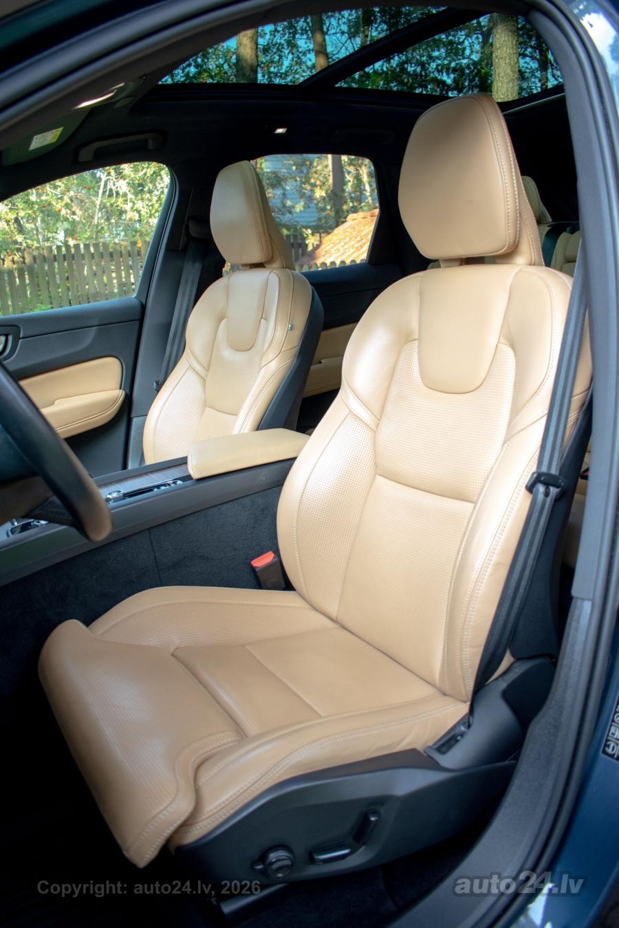 Zils Volvo XC60 2021 Tallina, ar dzinēja tilpumu 2.00 L un nobraukumu 128 tūkst. km par 41490 €, foto 11 vietnē AUTOMOTO.COM.LV