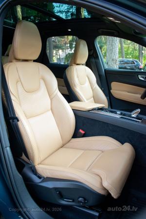 Zils Volvo XC60 2021 Tallina, ar dzinēja tilpumu 2.00 L un nobraukumu 128 tūkst. km par 41490 €, foto 12 vietnē AUTOMOTO.COM.LV
