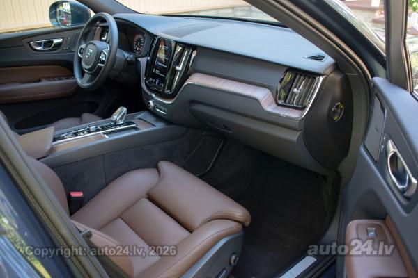 Blue Volvo XC60 2021 in Tallinn, with an engine capacity of 2.00 L and mileage of 70 thousand km for 37900 €, photo 9 on AUTOMOTO.COM.LV