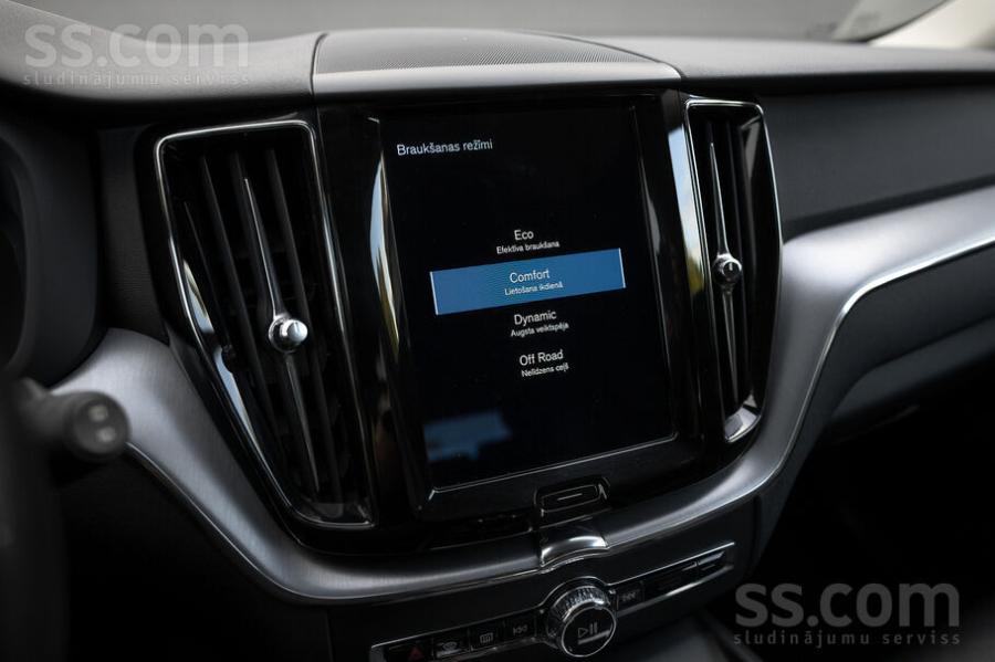 Zils Volvo XC60 2021 Jelgava, ar dzinēja tilpumu 2.00 L un nobraukumu 195 tūkst. km par 24000 €, foto 19 vietnē AUTOMOTO.COM.LV