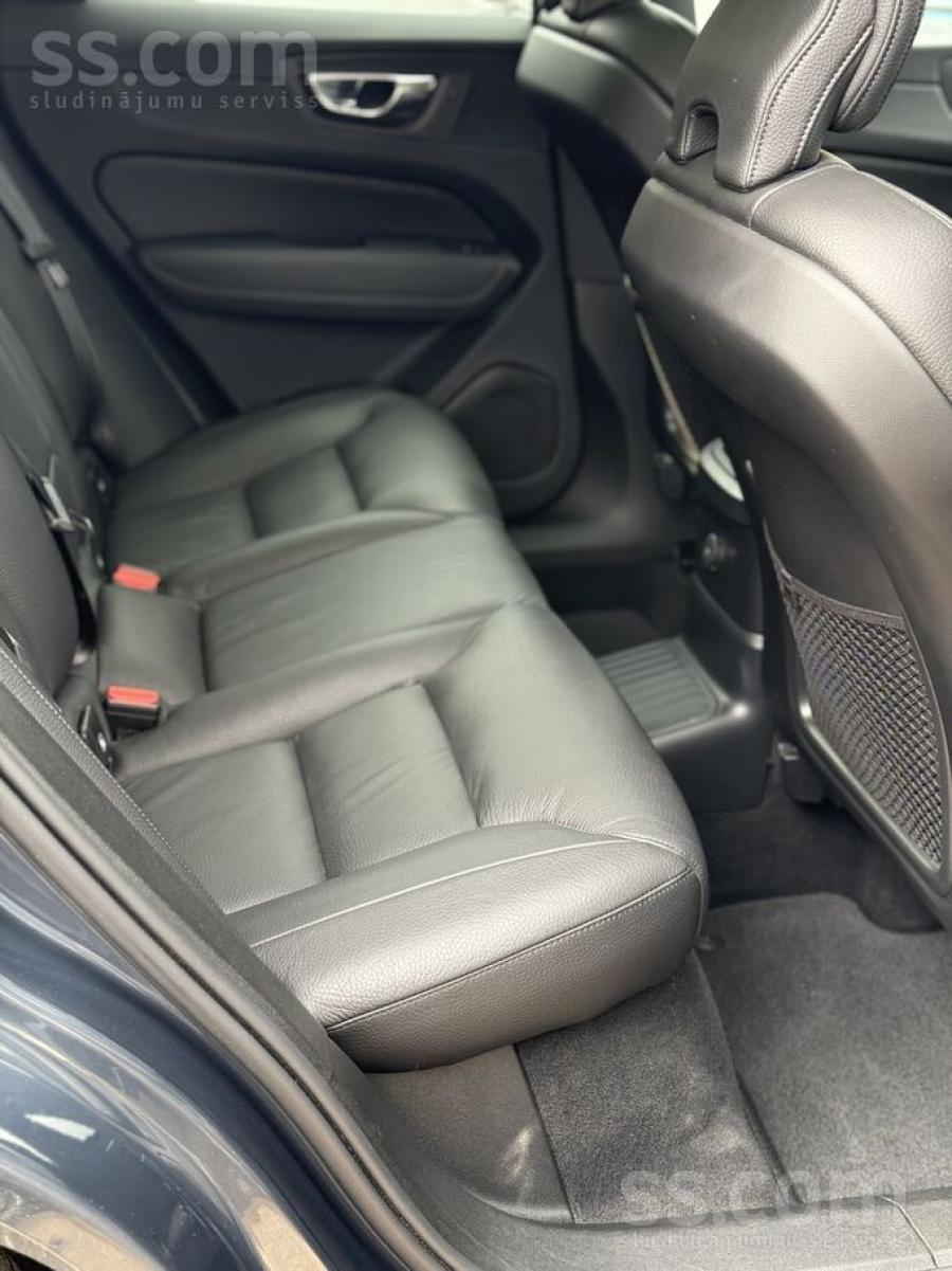 Blue Volvo XC60 2021 in Riga, with an engine capacity of 2.00 L and mileage of 0 thousand km for 32000 €, photo 15 on AUTOMOTO.COM.LV