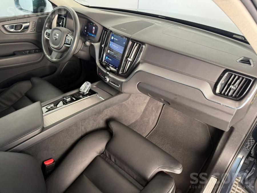 Blue Volvo XC60 2021 in Riga, with an engine capacity of 2.00 L and mileage of 121 thousand km for 33990 €, photo 16 on AUTOMOTO.COM.LV