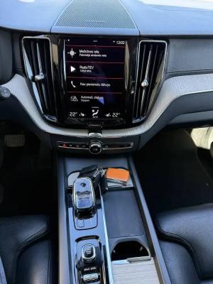 Blue Volvo XC60 2021 in Riga, with an engine capacity of 2.00 L and mileage of 108 thousand km for 34000 €, photo 6 on AUTOMOTO.COM.LV